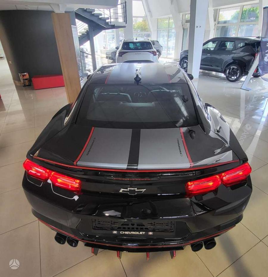 Black Chevrolet Camaro 2022 in Siauliai, with an engine capacity of 3.60 L and mileage of 60 thousand km for 27200 €, photo 12 on AUTOMOTO.COM.LV