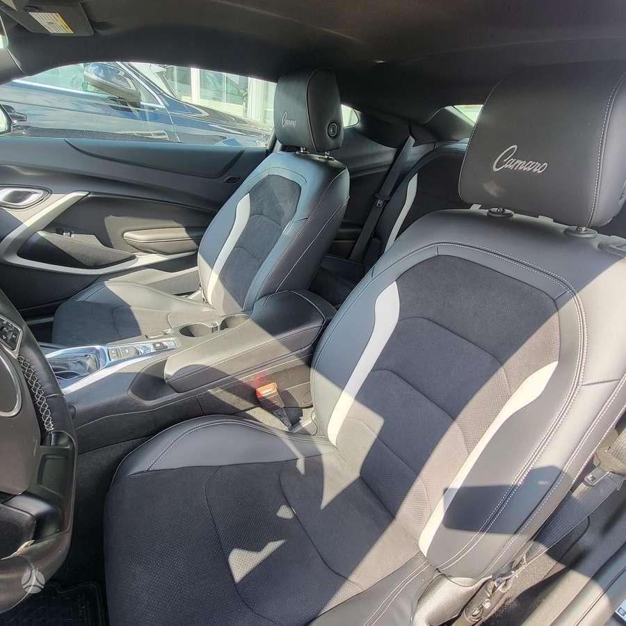 Black Chevrolet Camaro 2022 in Siauliai, with an engine capacity of 3.60 L and mileage of 60 thousand km for 27200 €, photo 17 on AUTOMOTO.COM.LV