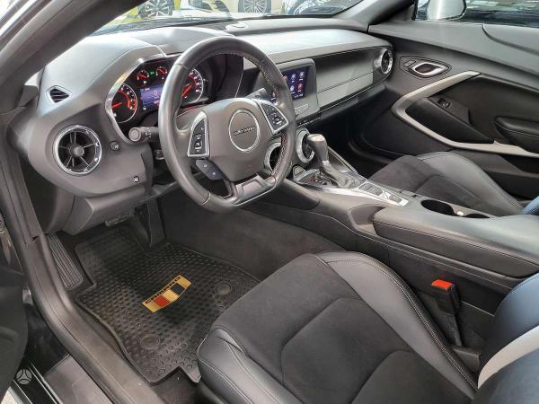 Black Chevrolet Camaro 2022 in Siauliai, with an engine capacity of 3.60 L and mileage of 60 thousand km for 29645 €, photo 9 on AUTOMOTO.COM.LV