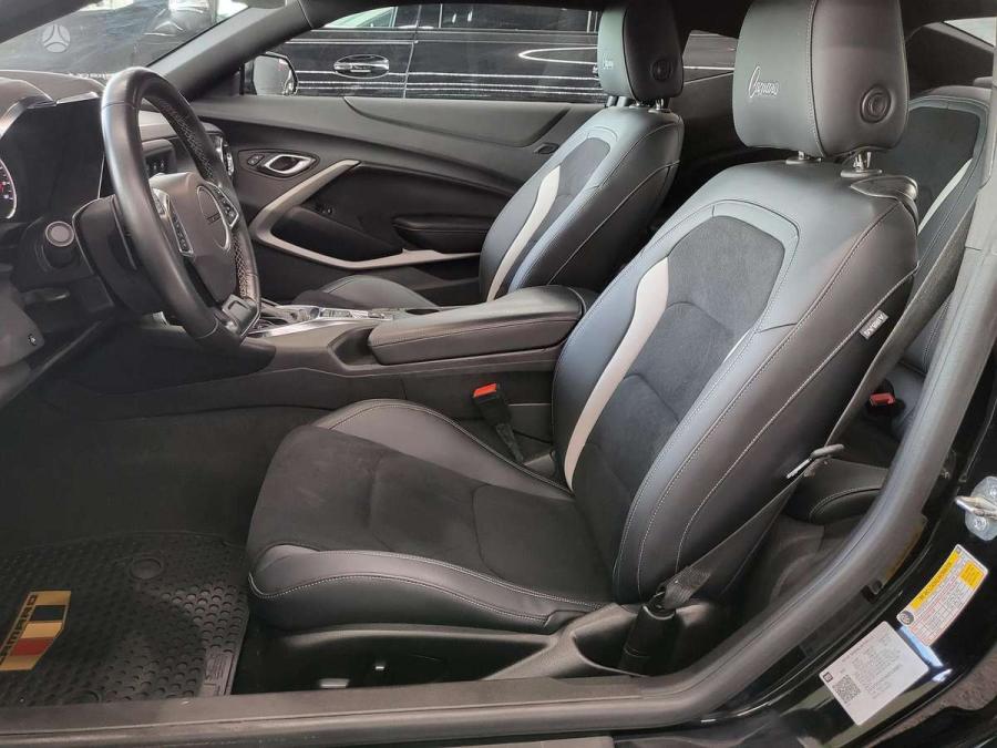 Melns Chevrolet Camaro 2022 Šauļi, ar dzinēja tilpumu 3.60 L un nobraukumu 60 tūkst. km par 29645 €, foto 12 vietnē AUTOMOTO.COM.LV