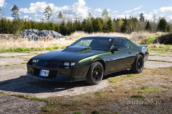 Melns Chevrolet Camaro 1988 Rapla, ar dzinēja tilpumu 0.00 L un nobraukumu 0 tūkst. km par 11900 €, foto 1 vietnē AUTOMOTO.COM.LV