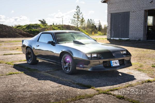 Melns Chevrolet Camaro 1988 Rapla, ar dzinēja tilpumu 0.00 L un nobraukumu 0 tūkst. km par 11900 €, foto 3 vietnē AUTOMOTO.COM.LV