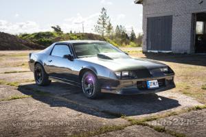 Melns Chevrolet Camaro 1988 Rapla, ar dzinēja tilpumu 0.00 L un nobraukumu 0 tūkst. km par 11900 €, foto 4 vietnē AUTOMOTO.COM.LV