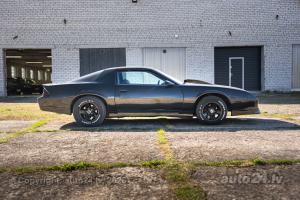 Melns Chevrolet Camaro 1988 Rapla, ar dzinēja tilpumu 0.00 L un nobraukumu 0 tūkst. km par 11900 €, foto 5 vietnē AUTOMOTO.COM.LV
