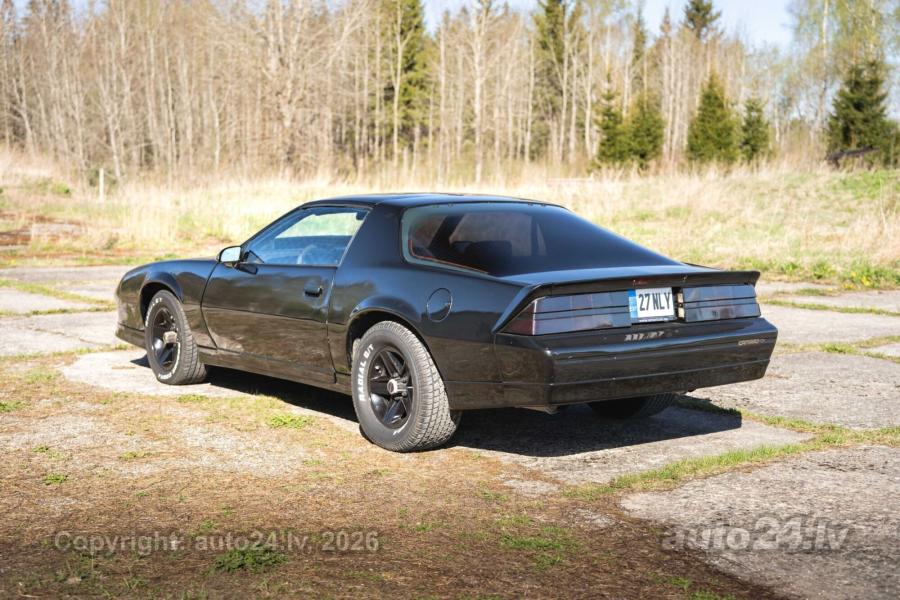Melns Chevrolet Camaro 1988 Rapla, ar dzinēja tilpumu 0.00 L un nobraukumu 0 tūkst. km par 11900 €, foto 7 vietnē AUTOMOTO.COM.LV