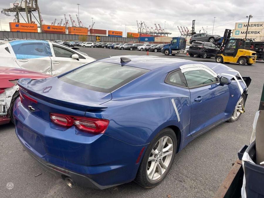 Blue Chevrolet Camaro 2021 in Ukmerge, with an engine capacity of 2.00 L and mileage of 89 thousand km for 10990 €, photo 4 on AUTOMOTO.COM.LV