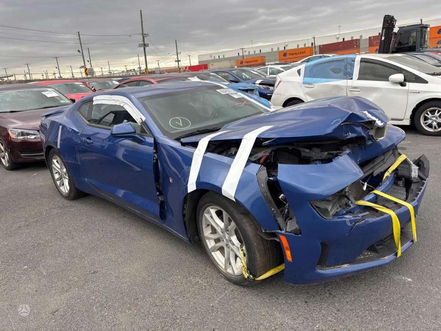 Blue Chevrolet Camaro 2021 in Ukmerge, with an engine capacity of 2.00 L and mileage of 89 thousand km for 10990 €, photo 6 on AUTOMOTO.COM.LV