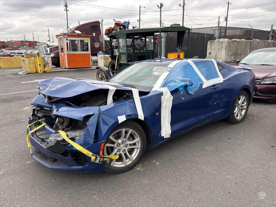 Blue Chevrolet Camaro 2021 in Ukmerge, with an engine capacity of 2.00 L and mileage of 89 thousand km for 10990 €, photo 16 on AUTOMOTO.COM.LV