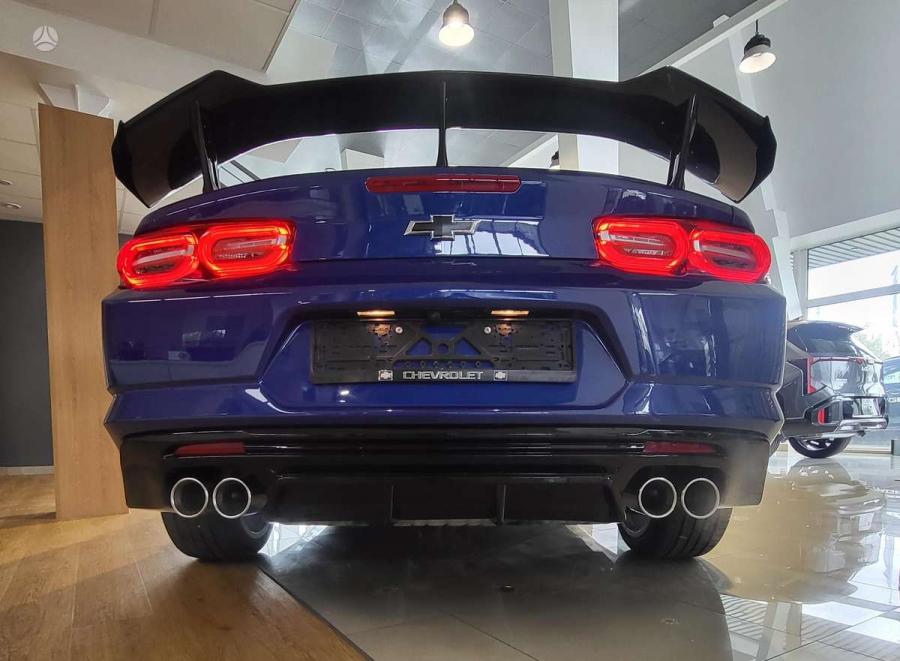 Blue Chevrolet Camaro 2024 in Siauliai, with an engine capacity of 3.60 L and mileage of 46 thousand km for 28000 €, photo 9 on AUTOMOTO.COM.LV