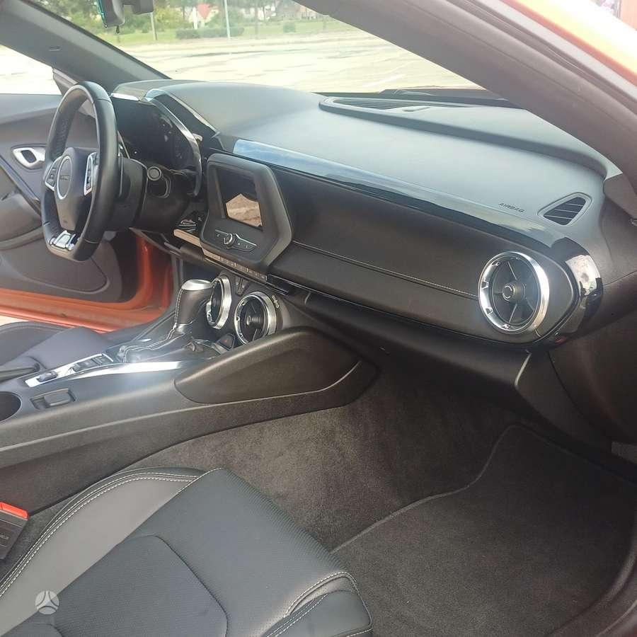 Brūns Chevrolet Camaro 2022 Šauļi, ar dzinēja tilpumu 2.00 L un nobraukumu 74 tūkst. km par 26900 €, foto 20 vietnē AUTOMOTO.COM.LV