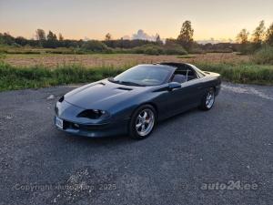 Zaļš Chevrolet Camaro 1996 Tallina, ar dzinēja tilpumu 5.70 L un nobraukumu 146 tūkst. km par 12900 €, foto 5 vietnē AUTOMOTO.COM.LV