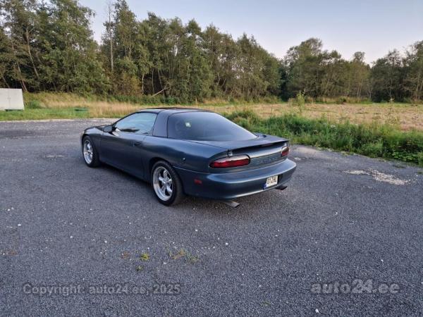 Zaļš Chevrolet Camaro 1996 Tallina, ar dzinēja tilpumu 5.70 L un nobraukumu 146 tūkst. km par 12900 €, foto 7 vietnē AUTOMOTO.COM.LV