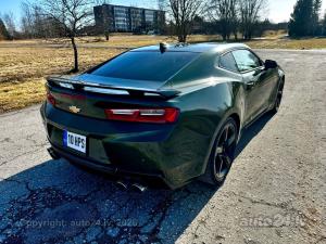 Green Chevrolet Camaro 2017 in Rapla, with an engine capacity of 6.20 L and mileage of 79 thousand km for 36000 €, photo 3 on AUTOMOTO.COM.LV