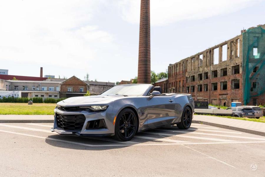 Grey Chevrolet Camaro 2019 in Siauliai, with an engine capacity of 6.16 L and mileage of 80 thousand km for 31460 €, photo 4 on AUTOMOTO.COM.LV