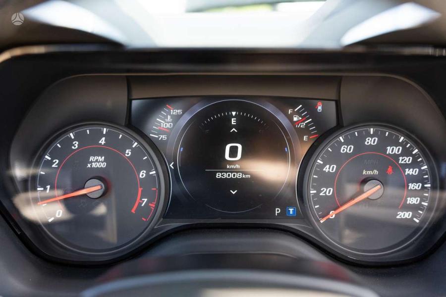 Grey Chevrolet Camaro 2019 in Siauliai, with an engine capacity of 6.16 L and mileage of 80 thousand km for 31460 €, photo 17 on AUTOMOTO.COM.LV
