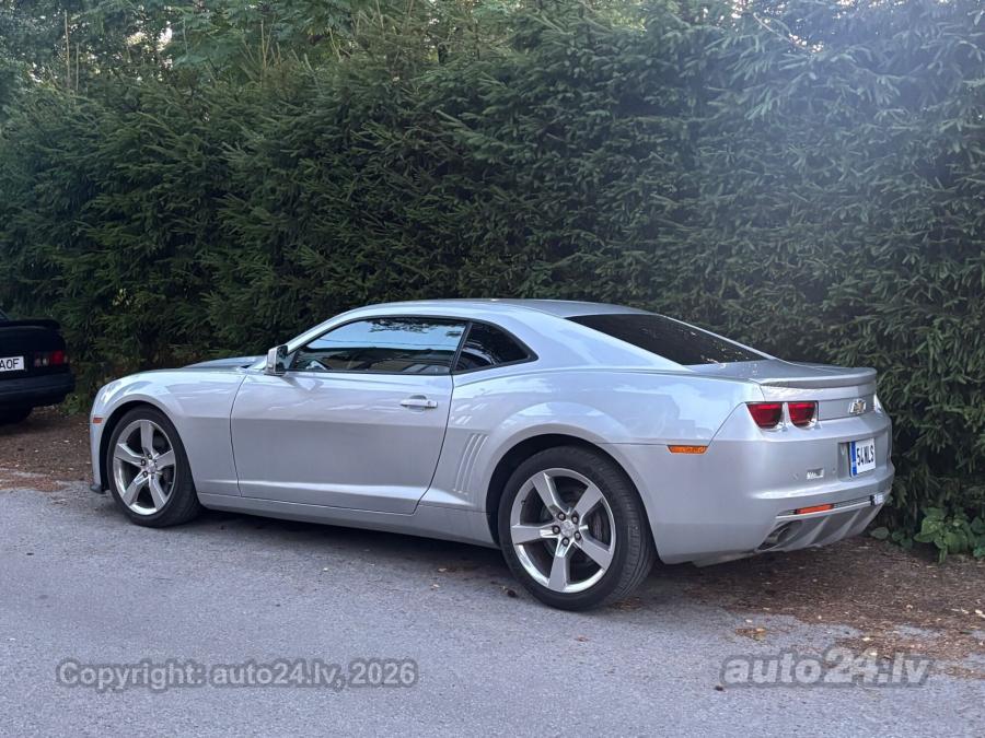 Pelēks Chevrolet Camaro 2010 Tallina, ar dzinēja tilpumu 6.20 L un nobraukumu 103 tūkst. km par 19900 €, foto 7 vietnē AUTOMOTO.COM.LV