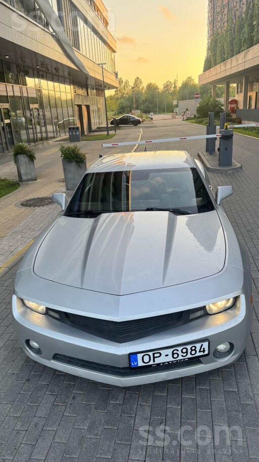 Pelēks Chevrolet Camaro 2011 Rīga, ar dzinēja tilpumu 3.60 L un nobraukumu 211 tūkst. km par 11000 €, foto 11 vietnē AUTOMOTO.COM.LV