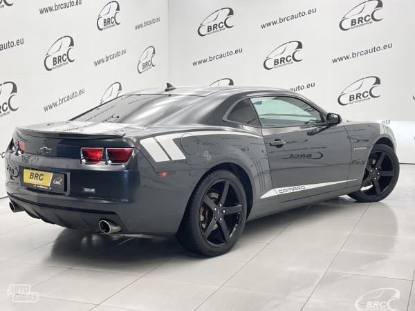 Pelēks Chevrolet Camaro 2013 Avižieniai, ar dzinēja tilpumu 3.60 L un nobraukumu 183 tūkst. km par 17900 €, foto 2 vietnē AUTOMOTO.COM.LV