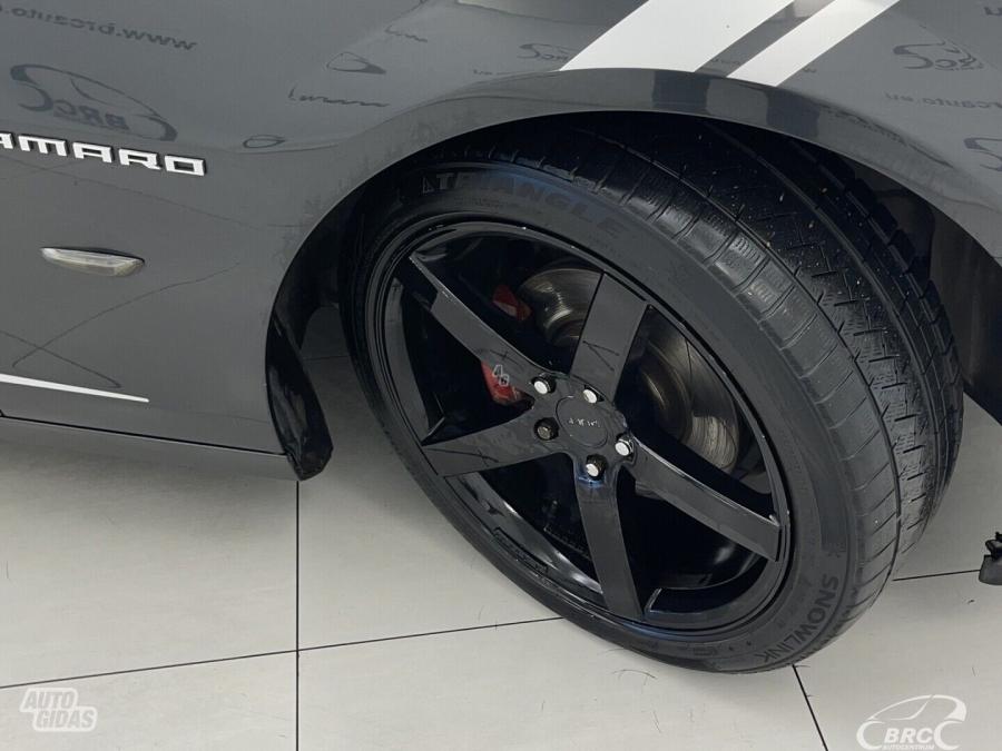 Pelēks Chevrolet Camaro 2013 Avižieniai, ar dzinēja tilpumu 3.60 L un nobraukumu 183 tūkst. km par 17900 €, foto 33 vietnē AUTOMOTO.COM.LV