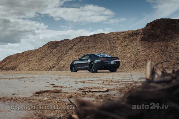 Grey Chevrolet Camaro 2013 in Tallinn, with an engine capacity of 6.20 L and mileage of 134 thousand km for 24900 €, photo 9 on AUTOMOTO.COM.LV