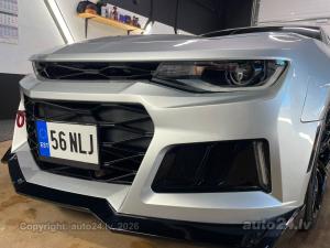 Pelēks Chevrolet Camaro 2018 Peltsamā, ar dzinēja tilpumu 2.00 L un nobraukumu 118 tūkst. km par 20000 €, foto  vietnē AUTOMOTO.COM.LV