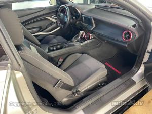 Pelēks Chevrolet Camaro 2018 Peltsamā, ar dzinēja tilpumu 2.00 L un nobraukumu 118 tūkst. km par 20000 €, foto 8 vietnē AUTOMOTO.COM.LV