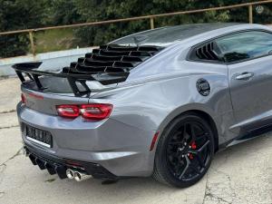 Grey Chevrolet Camaro 2019 in Vilnius, with an engine capacity of 2.00 L and mileage of 141 thousand km for 18900 €, photo 17 on AUTOMOTO.COM.LV