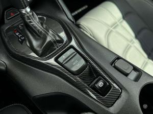 Grey Chevrolet Camaro 2019 in Vilnius, with an engine capacity of 2.00 L and mileage of 141 thousand km for 18900 €, photo 23 on AUTOMOTO.COM.LV