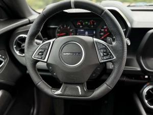Grey Chevrolet Camaro 2019 in Vilnius, with an engine capacity of 2.00 L and mileage of 141 thousand km for 18900 €, photo 25 on AUTOMOTO.COM.LV