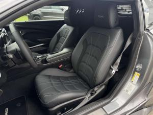 Grey Chevrolet Camaro 2019 in Vilnius, with an engine capacity of 2.00 L and mileage of 141 thousand km for 18900 €, photo 27 on AUTOMOTO.COM.LV