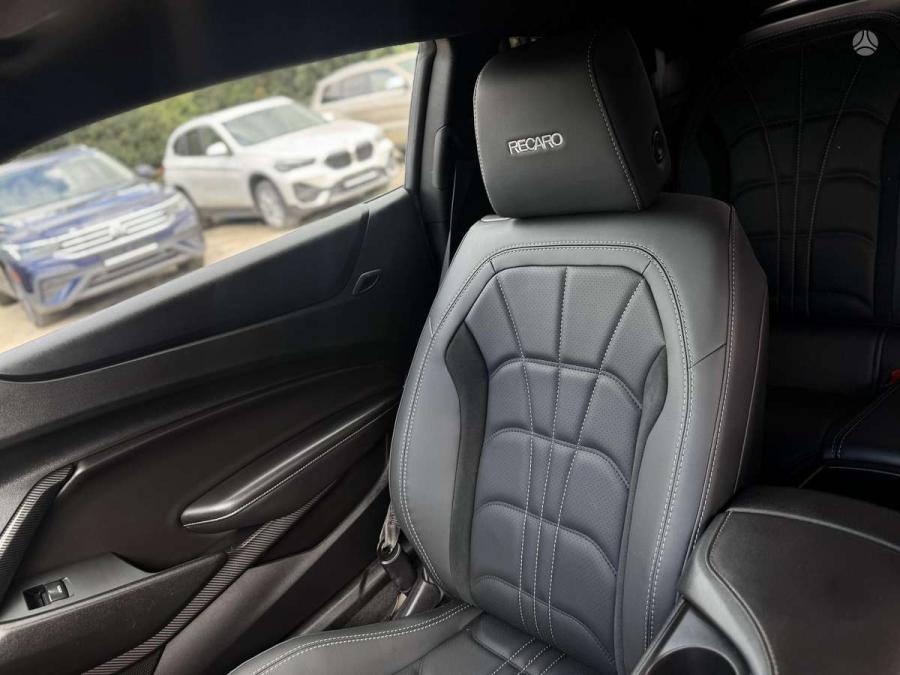 Grey Chevrolet Camaro 2019 in Vilnius, with an engine capacity of 2.00 L and mileage of 141 thousand km for 18900 €, photo 28 on AUTOMOTO.COM.LV