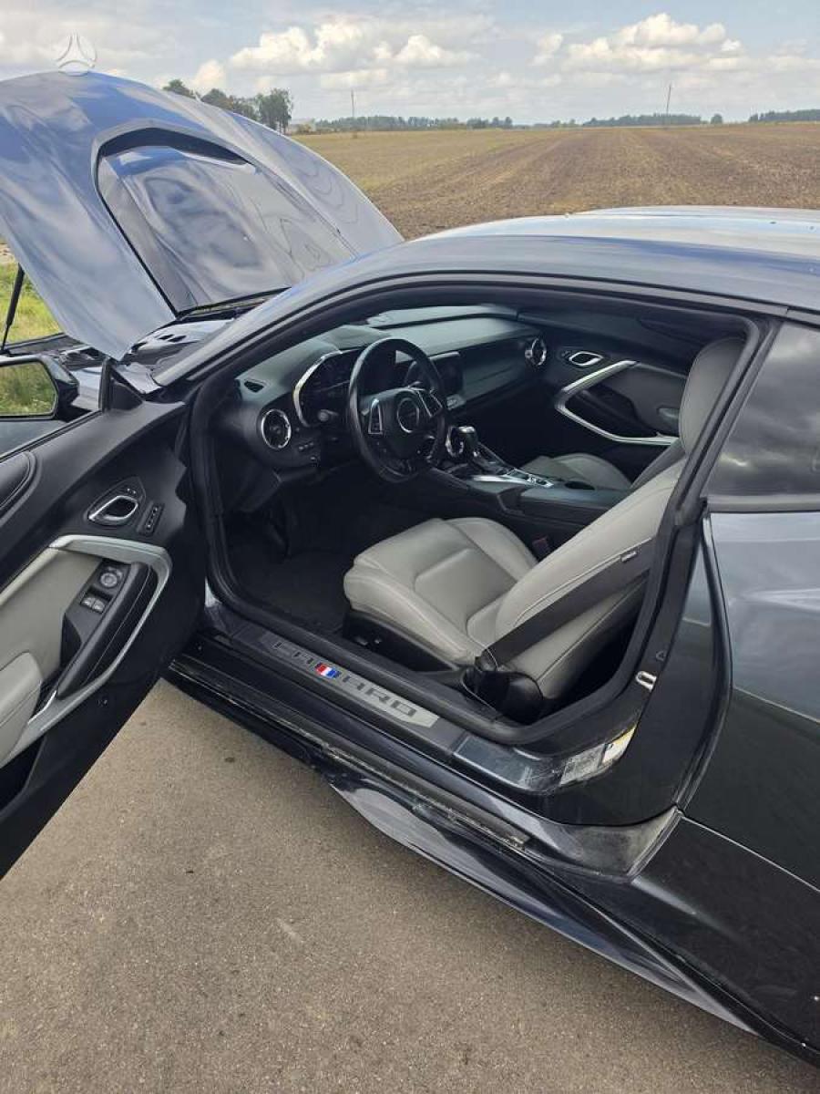 Grey Chevrolet Camaro 2020 in Radviliskis, with an engine capacity of 3.60 L and mileage of 114 thousand km for 18700 €, photo 9 on AUTOMOTO.COM.LV