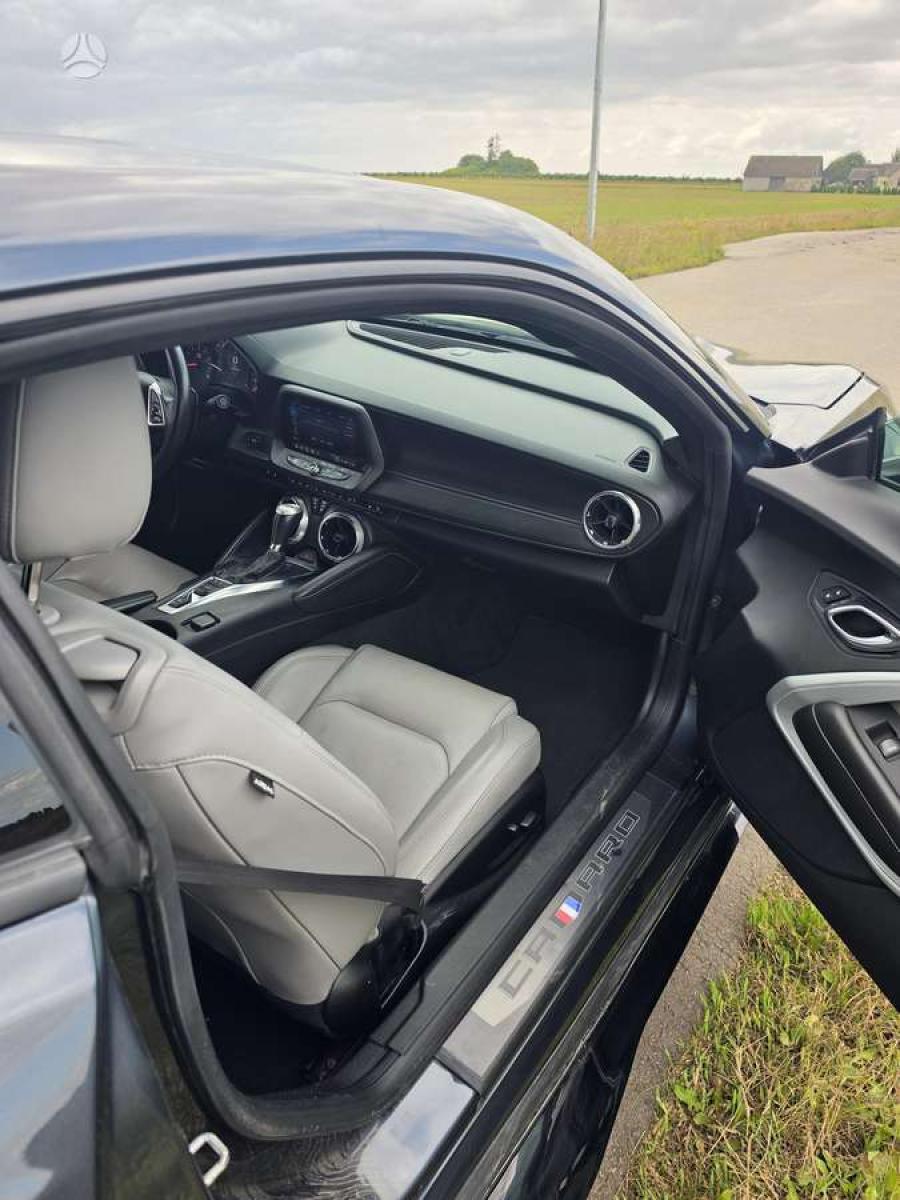 Grey Chevrolet Camaro 2020 in Radviliskis, with an engine capacity of 3.60 L and mileage of 114 thousand km for 18700 €, photo 10 on AUTOMOTO.COM.LV