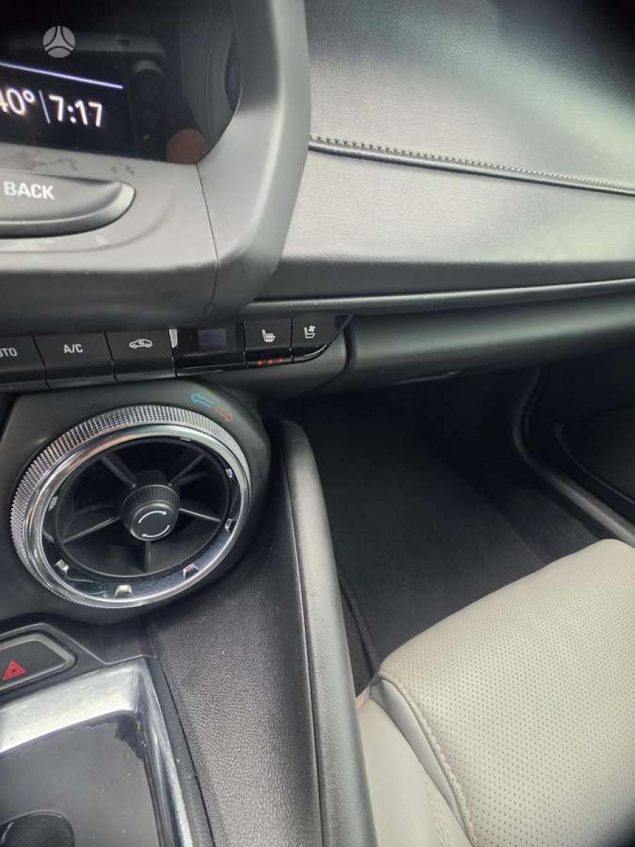 Grey Chevrolet Camaro 2020 in Radviliskis, with an engine capacity of 3.60 L and mileage of 114 thousand km for 18700 €, photo 18 on AUTOMOTO.COM.LV