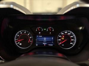 Pelēks Chevrolet Camaro 2020 Viļņa, ar dzinēja tilpumu 6.16 L un nobraukumu 33 tūkst. km par 29999 €, foto 23 vietnē AUTOMOTO.COM.LV