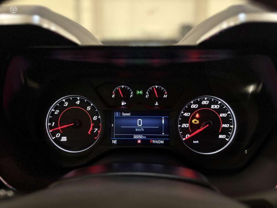 Pelēks Chevrolet Camaro 2020 Viļņa, ar dzinēja tilpumu 6.16 L un nobraukumu 33 tūkst. km par 29999 €, foto 23 vietnē AUTOMOTO.COM.LV