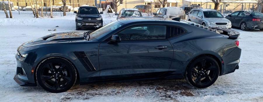Grey Chevrolet Camaro 2021 in Siauliai, with an engine capacity of 2.00 L and mileage of 81 thousand km for 24079 €, photo 8 on AUTOMOTO.COM.LV