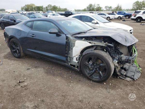 Pelēks Chevrolet Camaro 2021 Šauļi, ar dzinēja tilpumu 2.00 L un nobraukumu 80 tūkst. km par 9100 €, foto 4 vietnē AUTOMOTO.COM.LV