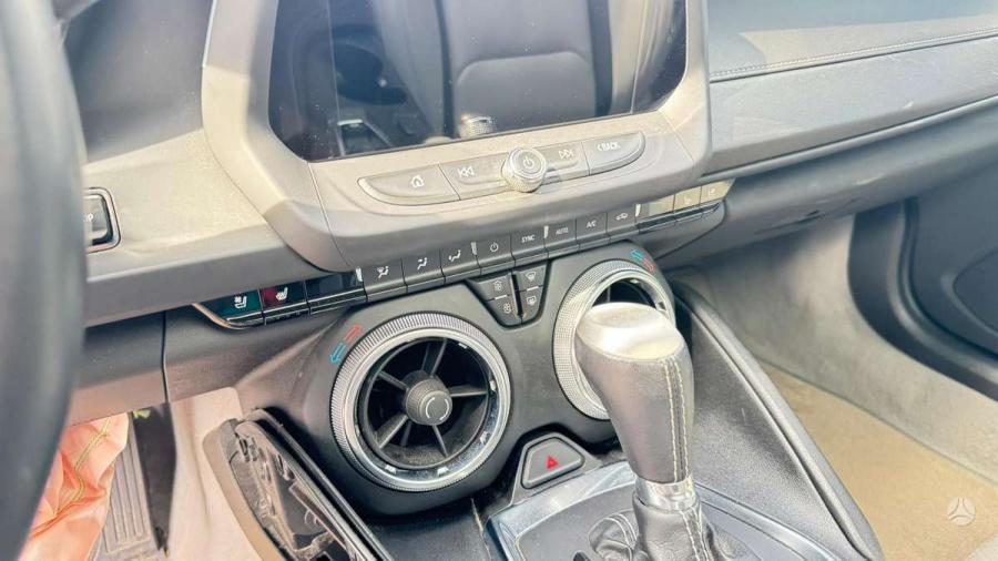 Pelēks Chevrolet Camaro 2021 Ukmergė, ar dzinēja tilpumu 3.60 L un nobraukumu 89 tūkst. km par 8799 €, foto 13 vietnē AUTOMOTO.COM.LV