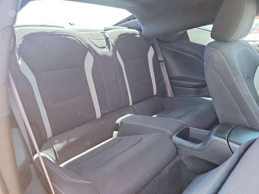 Grey Chevrolet Camaro 2021 in Vilnius, with an engine capacity of 6.20 L and mileage of 2 thousand km for 6655 €, photo 8 on AUTOMOTO.COM.LV