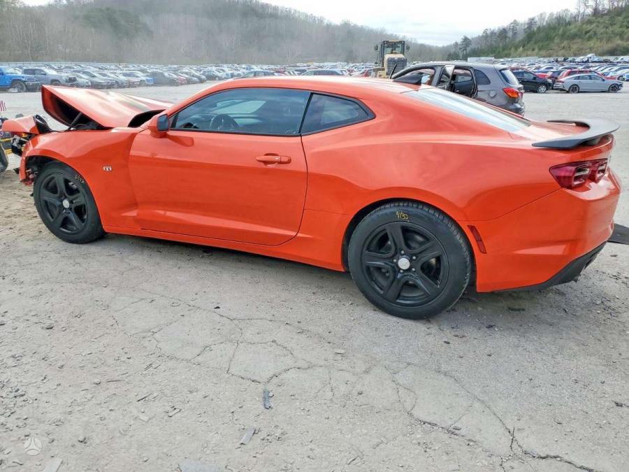 Oranžs Chevrolet Camaro 2019 Ukmergė, ar dzinēja tilpumu 2.00 L un nobraukumu 93 tūkst. km par 9490 €, foto 3 vietnē AUTOMOTO.COM.LV