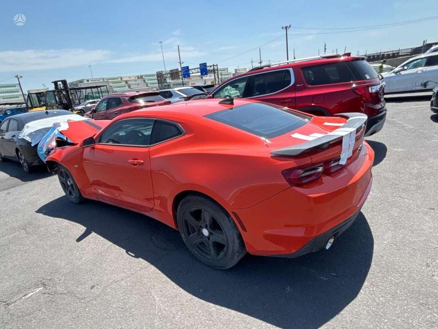 Oranžs Chevrolet Camaro 2019 Ukmergė, ar dzinēja tilpumu 2.00 L un nobraukumu 93 tūkst. km par 9490 €, foto 21 vietnē AUTOMOTO.COM.LV