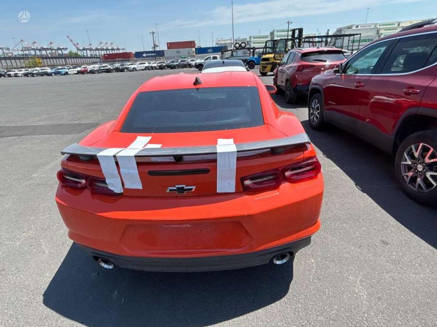 Oranžs Chevrolet Camaro 2019 Ukmergė, ar dzinēja tilpumu 2.00 L un nobraukumu 93 tūkst. km par 9490 €, foto 22 vietnē AUTOMOTO.COM.LV