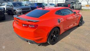 Oranžs Chevrolet Camaro 2019 Ukmergė, ar dzinēja tilpumu 2.00 L un nobraukumu 93 tūkst. km par 8999 €, foto 4 vietnē AUTOMOTO.COM.LV