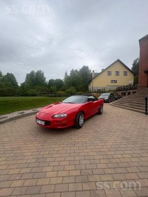 Красный Шевроле Камаро 2000 в Тукумс, объемом двигателя 3.80 л и пробегом 57 тыс. км за 15000 €, фото  на AUTOMOTO.COM.LV