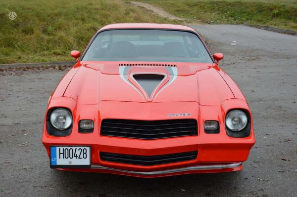 Red Chevrolet Camaro 1979 in Vilnius, with an engine capacity of 4.07 L and mileage of 2 thousand km for 22000 €, photo 3 on AUTOMOTO.COM.LV