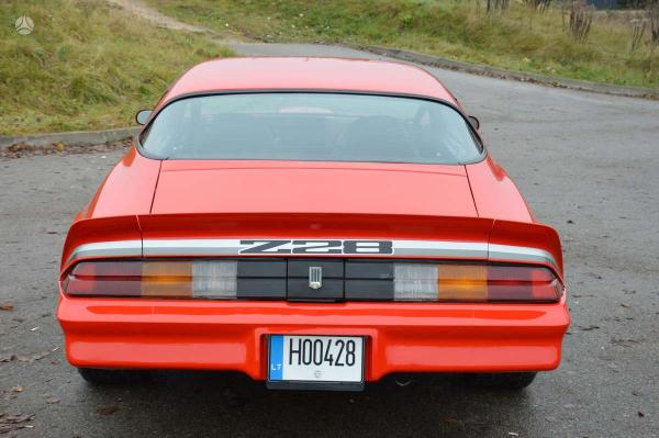 Red Chevrolet Camaro 1979 in Vilnius, with an engine capacity of 4.07 L and mileage of 2 thousand km for 22000 €, photo 5 on AUTOMOTO.COM.LV