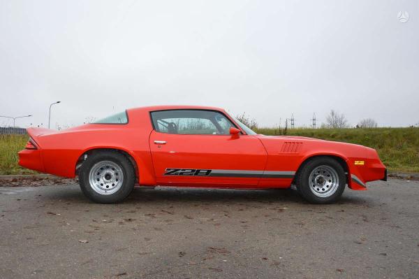 Red Chevrolet Camaro 1979 in Vilnius, with an engine capacity of 4.07 L and mileage of 2 thousand km for 22000 €, photo 6 on AUTOMOTO.COM.LV