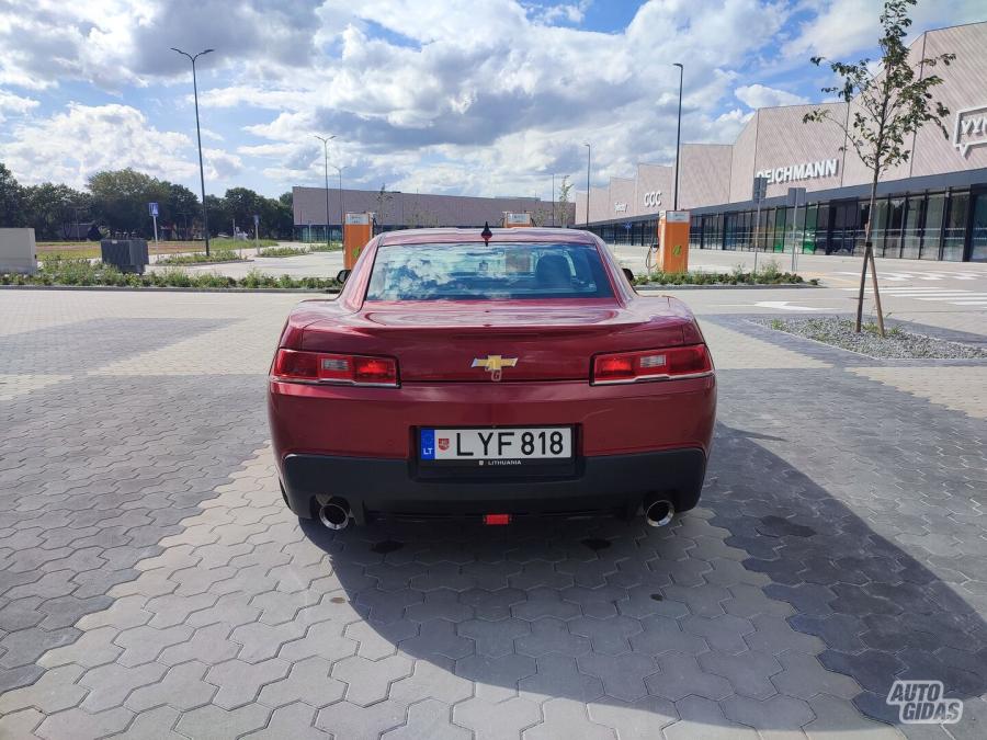 Sarkans Chevrolet Camaro 2015 Panevēža, ar dzinēja tilpumu 3.60 L un nobraukumu 210 tūkst. km par 11000 €, foto 8 vietnē AUTOMOTO.COM.LV