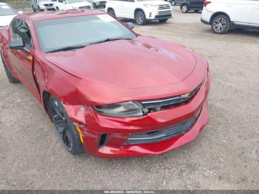 Sarkans Chevrolet Camaro 2016 Klaipėda, ar dzinēja tilpumu 3.60 L un nobraukumu 218 tūkst. km par 7500 €, foto 18 vietnē AUTOMOTO.COM.LV